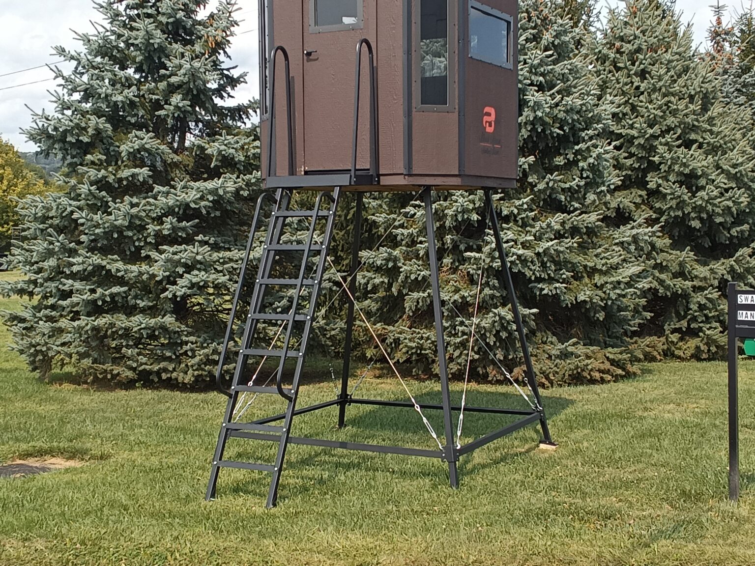 Metal Tower Stand w/ Entry Platform & Ladder - Black Arrow Hunting Blinds